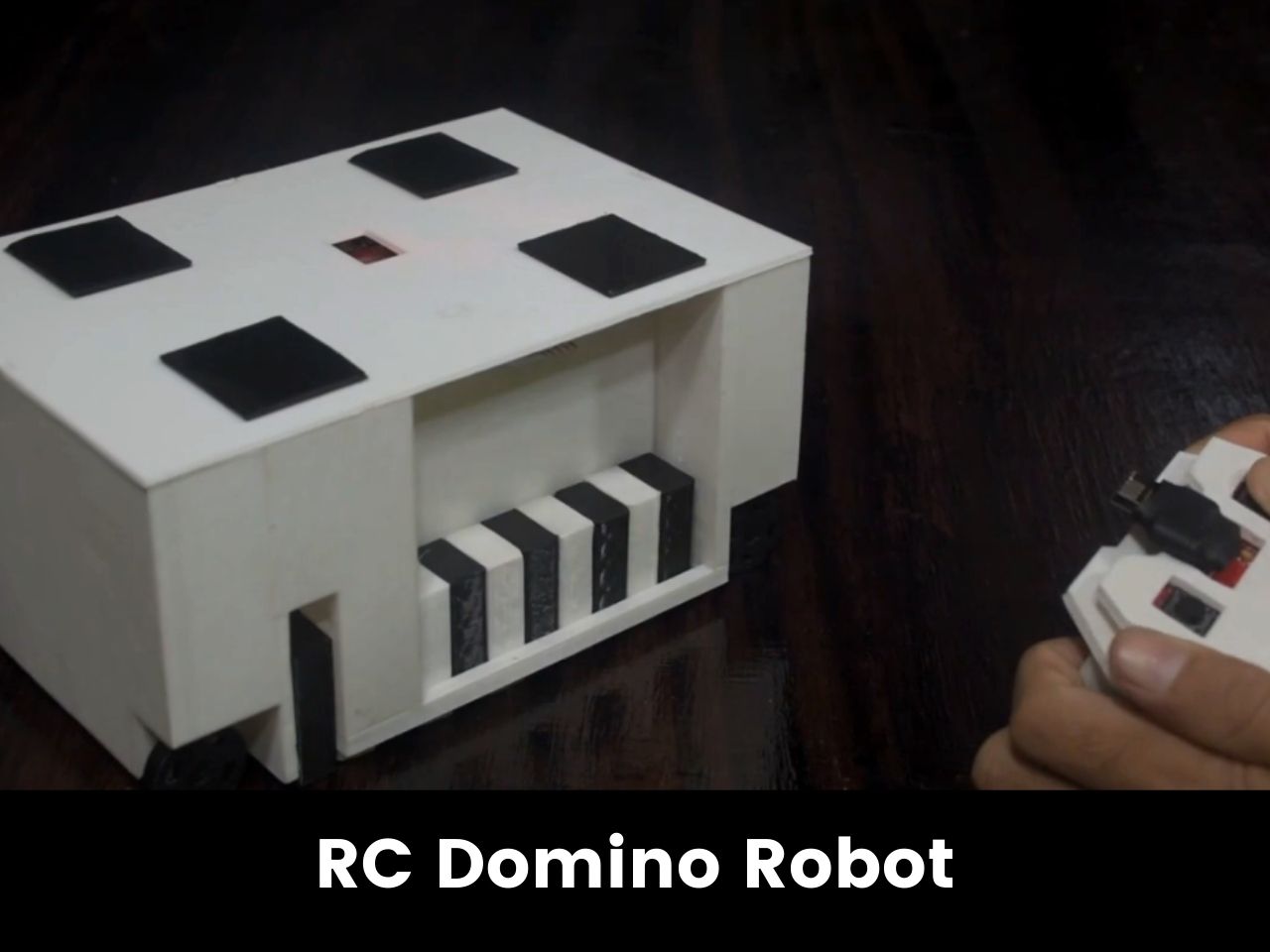 RC Domino Robot – WitBlox